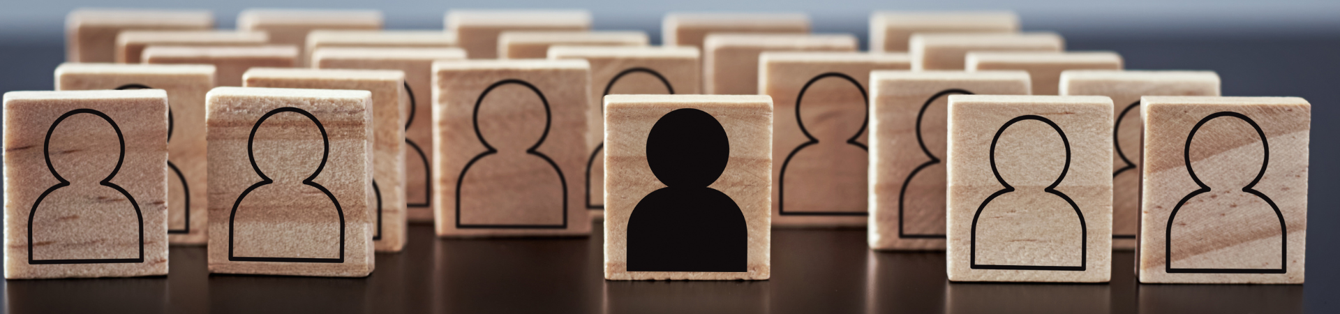 Les discriminations, c'est quoi ? Définition et enjeux | Tilt