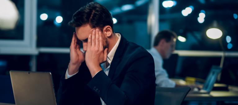 Le travail cupide, c'est quoi ? | Tilt